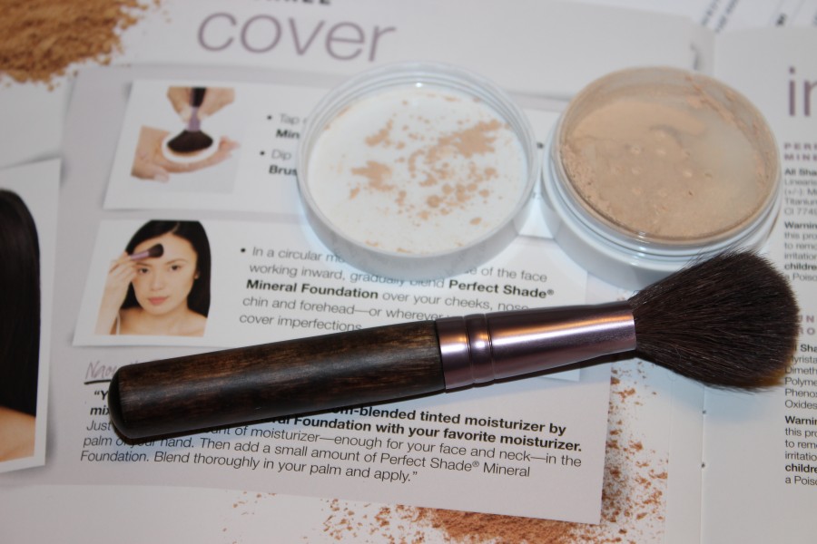 Sheer Cover Studio Makeup Review #FlawlessFinish - Central Minnesota Mom